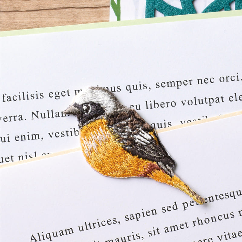 BIRD BOOKMARKER 刺繍しおり リーフ柄 ジョウビタキ｜HISAGO ヒサゴ株式会社｜ラベル・伝票・雑貨・ラミネーター